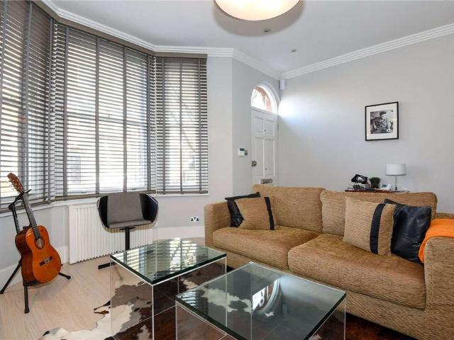 Situated in the sought after Hampstead Village, this raised ground floor period conversion is contemporarily finished and benefits from its own front door
