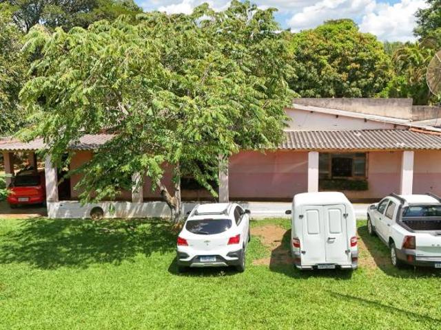 Sítio 40 Km de Brasília 30.000m² Lazer completo Aceita financiamento e FGTS