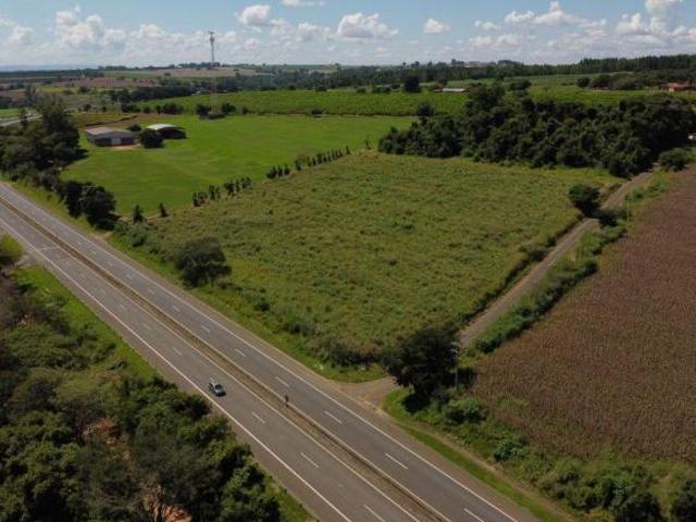 Sitio 4,4 alqueires Engenheiro Coelho, 300 metros asfalto, 2 casas córrego, aceito carro negócio