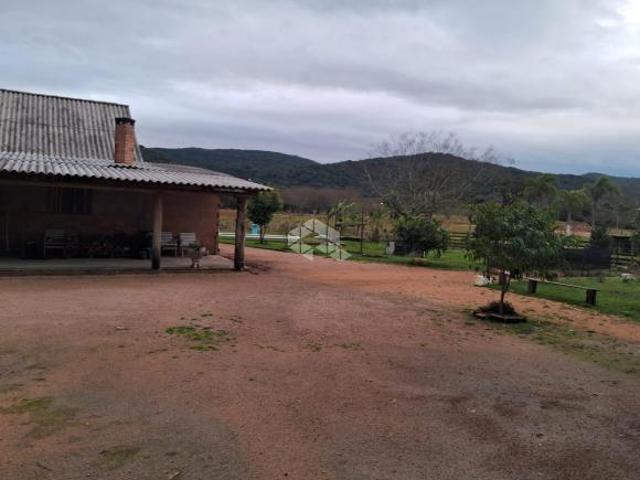 Sitio 60x80. Casa 100 m² 3 dormitórios. Bairro Lageado
