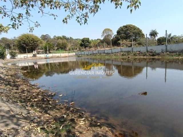 Sítio 12.000m² com muita água na cidade de Itaguara MG