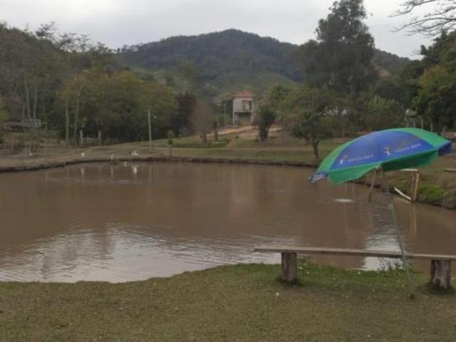 Sítio 18,7 Alqueires, Rica em Água com 5 Açudes, Casa Sede com 2 Dormitórios, Casa Caseiro, 1 Alojam