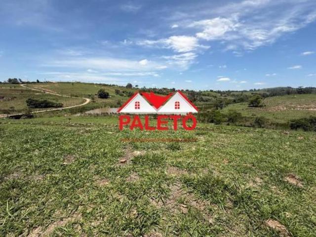 Sítio 20700 m² com linda represa a venda na cidade de Porangaba interior de SP