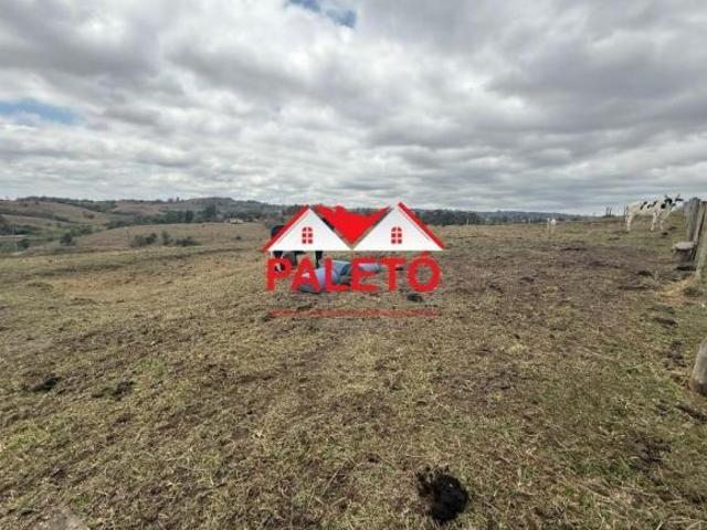 Sítio 24.000 m² com lago e linda vista panorâmica a venda na cidade de Porangaba interior de SP