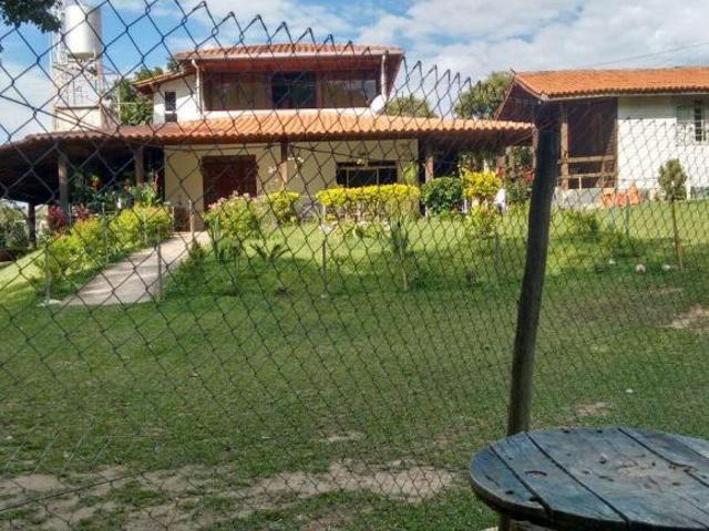 Sitio 28.200 m2 em Esmeraldas/MG