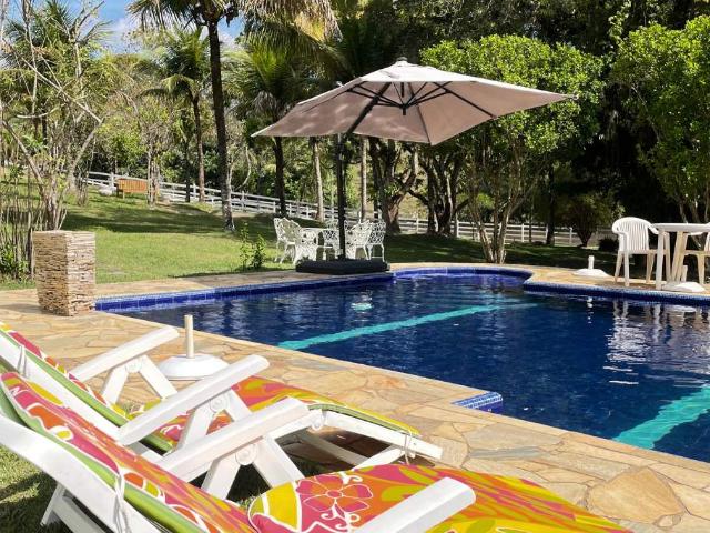 Sítio Temporada na Serra com 8 suítes, piscina, sauna, hidromassagem e churrasqueira