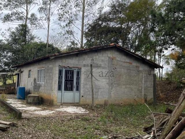 Sítio Turvo Zona Norte São José dos Campos 2 Dormitórios 90m². Aceita Permuta