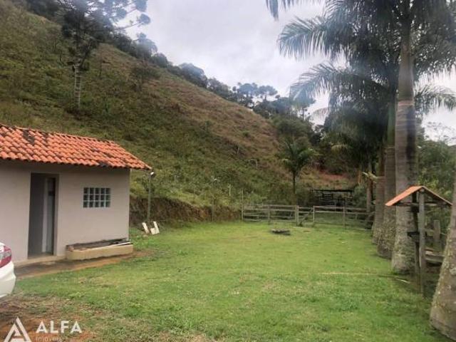SÍTIO A VENDA NO COSTAS DA MANTIQUEIRA