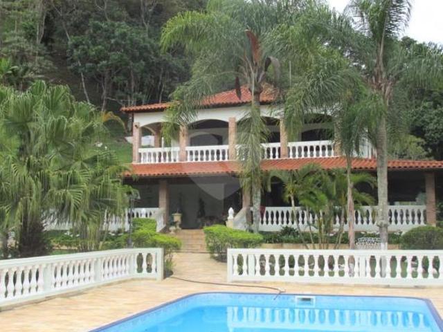 Sítio à venda com 4 suítes no Centro, Salesópolis