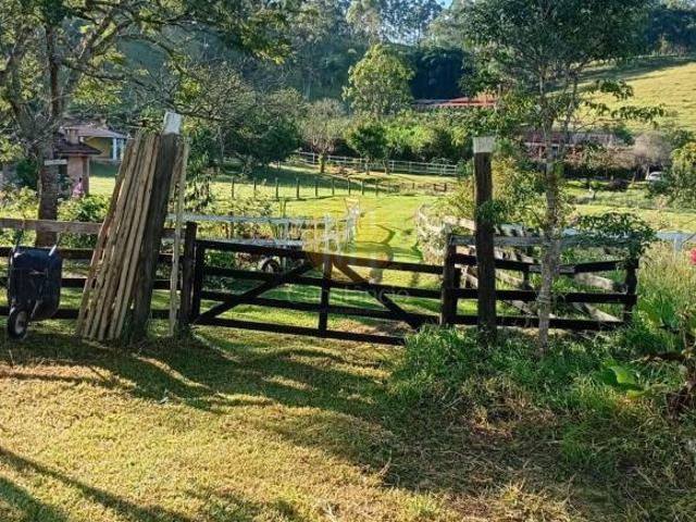 SÍTIO A VENDA COM 18MIL M² EM LAGOINHA SP