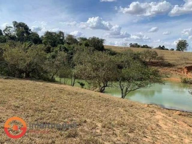 Sítio à Venda com 2 Alqueires a 4,5 km da Castelo Branco – Ideal para Lazer ou Moradia! Descrição