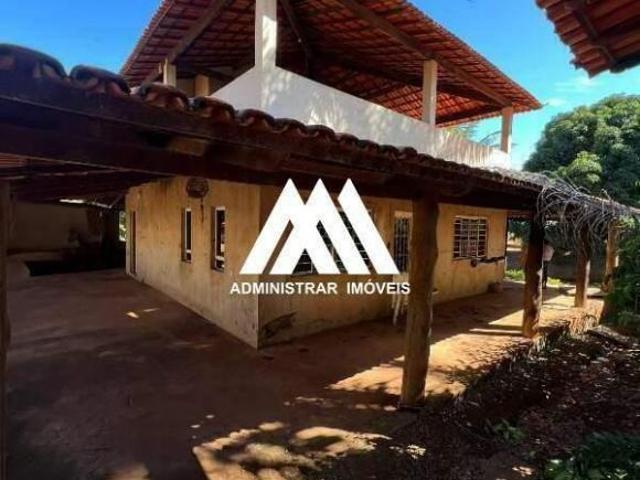 Sítio á venda de 02 andares sendo ótima localização em Igarapé MG!