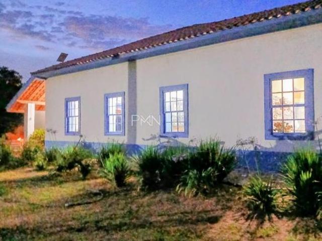 Sítio à venda em Amparo, Área Rural de Amparo, com 3 quartos, com 37000 m²