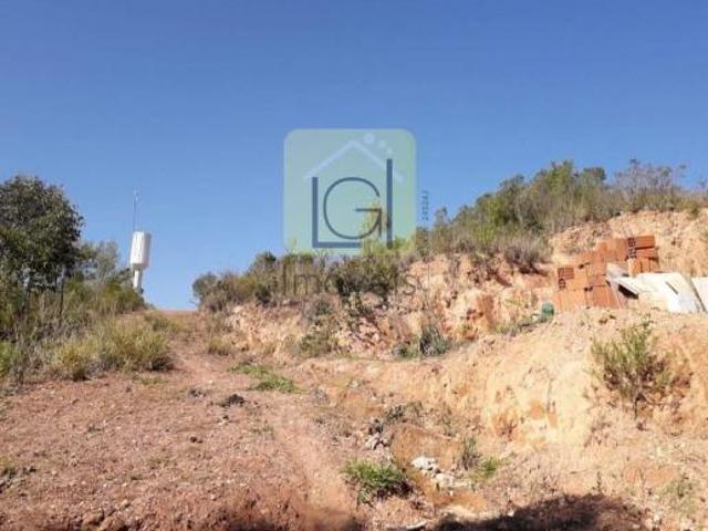 Sítio à venda em Itu SP, bairro Pinheirinho! 2 quartos, sala, banheiro, 20.000m² de área! Confira já