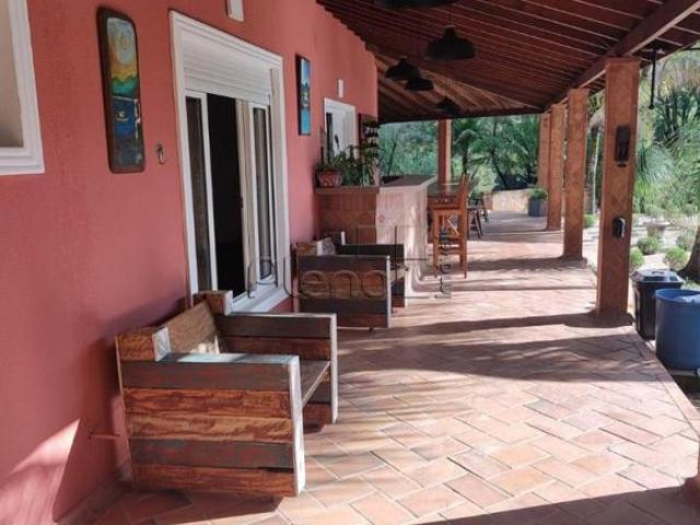 Sítio à venda em Indaiatuba, Pedregulho, com 3 quartos, com 23000 m²