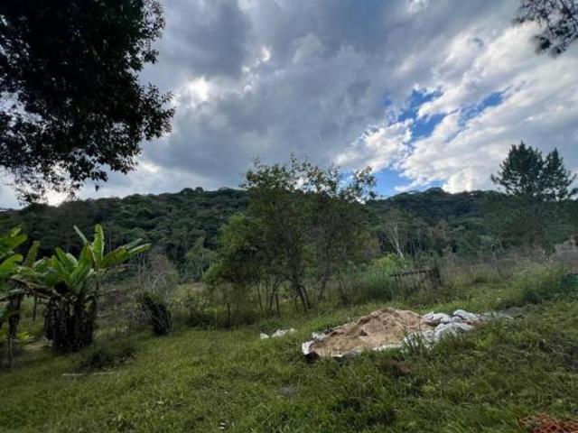 Sítio à venda em Juquitiba SP, com 13 alqueires de área