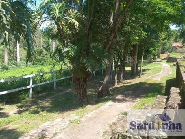 Sítio à Venda em Piedade: 14 Quartos, 1989m², R$2.600.000