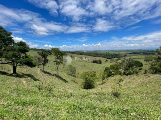 Sítio à venda em Taubaté, QUIRIRIM, com 1 quarto, com 624000 m²
