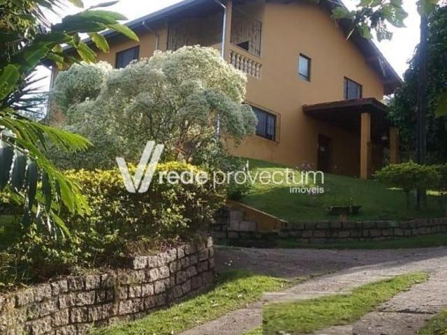 Sítio à Venda em Vinhedo – 22.680m² com 800m² Construídos