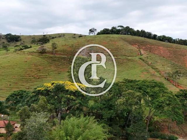 SÍTIO À VENDA – ESTRADA DE CUNHA | ALTO PADRÃO | FORTE POTENCIAL TURÍSTICO