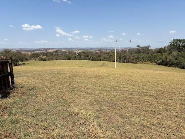 Sítio à venda, 9 hectares de feno produzindo. por R$ 2.500.000 Pedra Branca Santo Antônio de