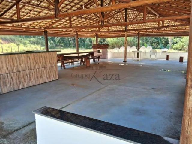 Sítio Água Soca 6 Dormitórios 685m² Estuda Permuta