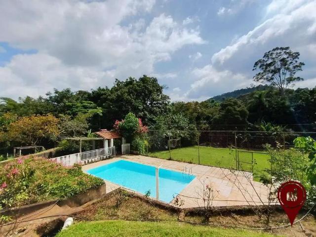 Sítio / Chácara para Locação em Mário Campos/MG Fecho Do Funil 6 Quartos