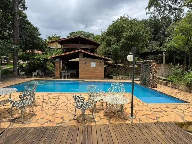 Sítio / Chácara para Locação em Brumadinho/MG Condomínio Coqueiro Velho 4 Quartos