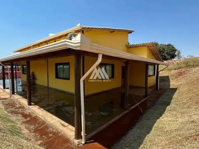 Sítio / Chácara para Locação em Itatiaiuçu/MG Parque dos Coqueiros 3 Quartos