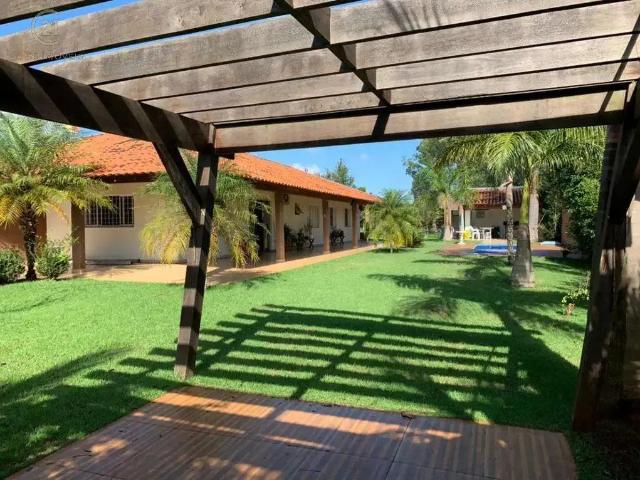 Sítio / Chácara para Locação em Londrina/PR Centro 6 Quartos