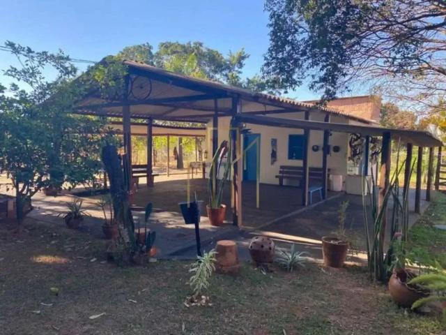 Sítio / Chácara para Locação em Uberlândia/MG Chácaras Eldorado 2 Quartos