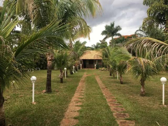 Sítio / Chácara para Locação em Uberlândia/MG Mansões Aeroporto 3 Quartos