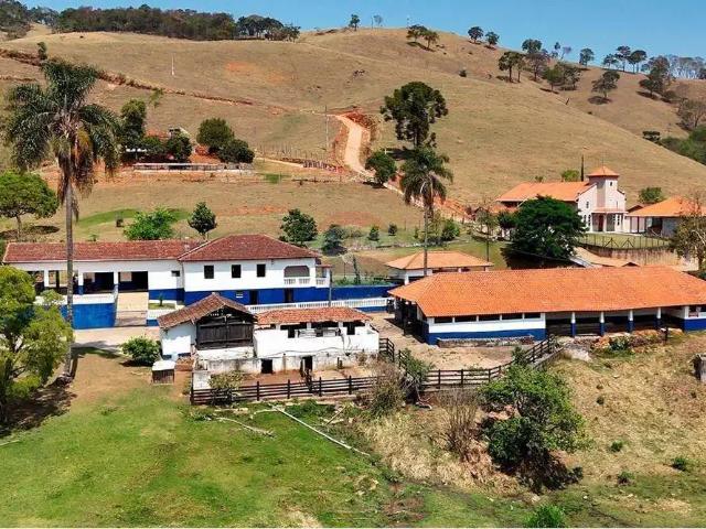 Sítio / Chácara para Venda em Camanducaia/MG Zona Rural 6 Quartos