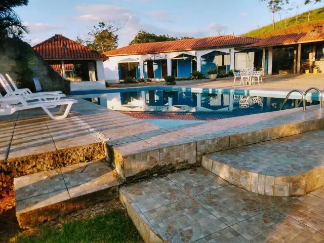 Sítio / Chácara para Venda em Cunha/SP Cedro 5 Quartos