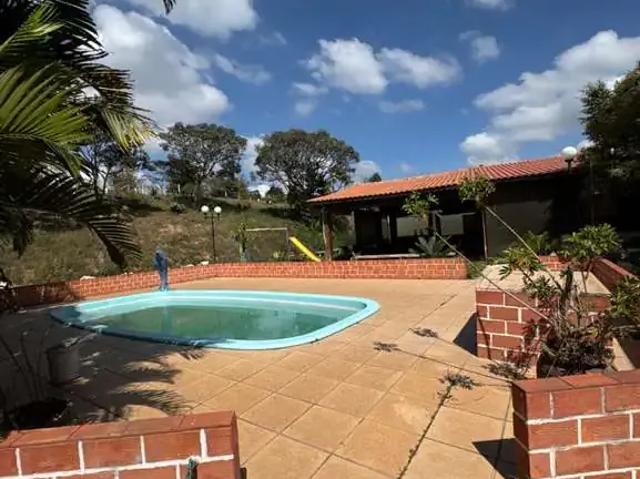 Sítio / Chácara para Venda em Alumínio/SP Centro 3 Quartos