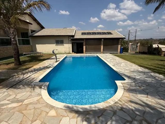 Casa / Sobrado em Condomínio para Venda em Alambari/SP Condomínio Residencial Pinheiros do Lago 4 Quartos