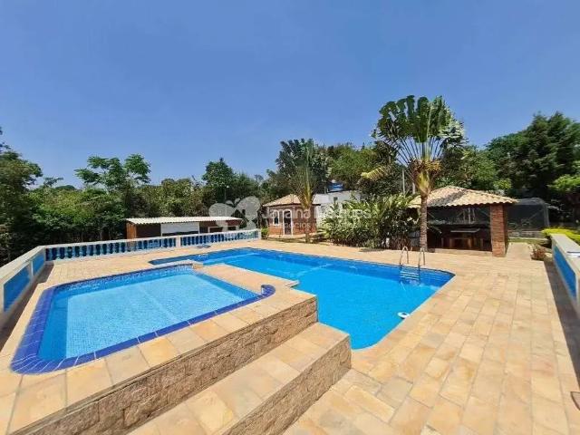 Sítio / Chácara para Venda em Araçariguama/SP Bom Jardim 4 Quartos