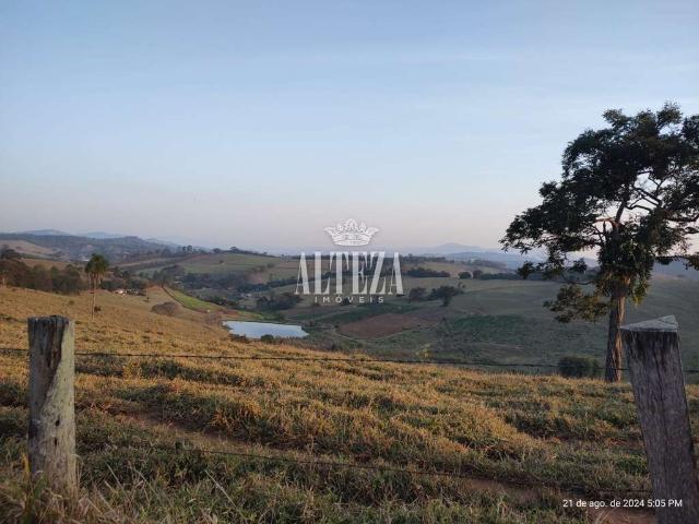 Sítio / Chácara para Venda em Atibaia/SP Mato Dentro