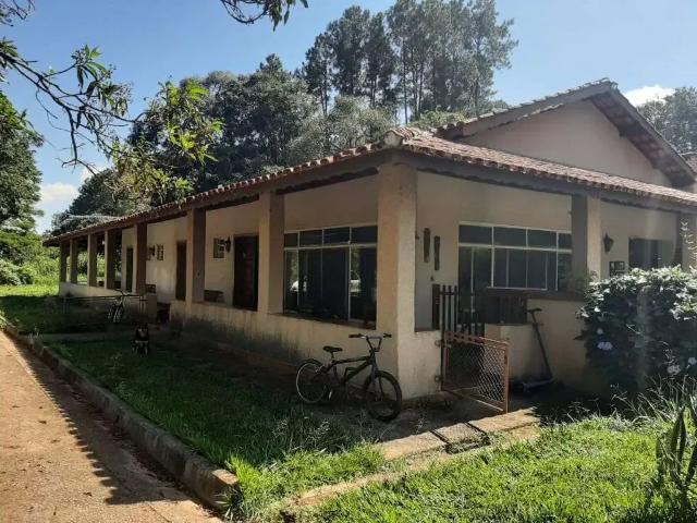 Sítio / Chácara para Venda em Atibaia/SP Cachoeira 6 Quartos
