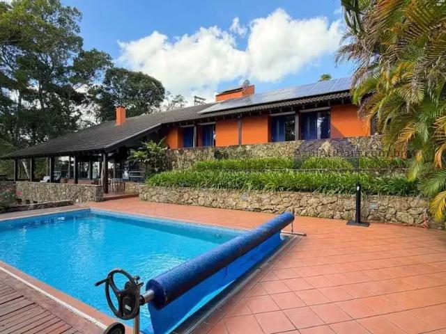 Sítio / Chácara para Venda em Atibaia/SP Portão 4 Quartos