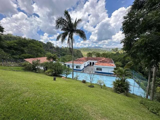 Sítio / Chácara para Venda em Atibaia/SP Portão 3 Quartos