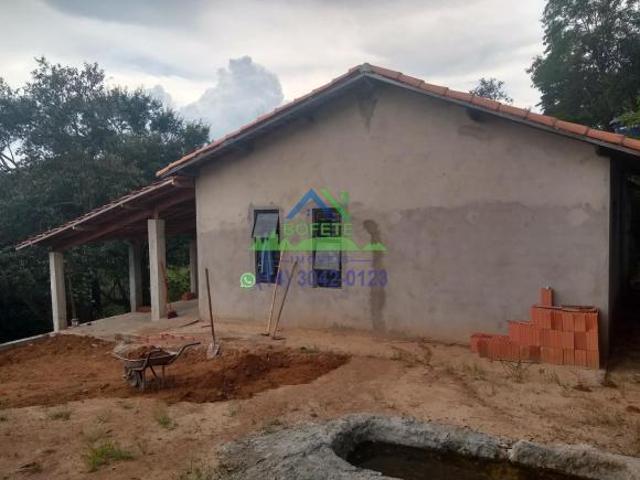 Sítio / Chácara para Venda em Bofete, São Marcos, 2 dormitórios, 1 banheiro, 2 vagas
