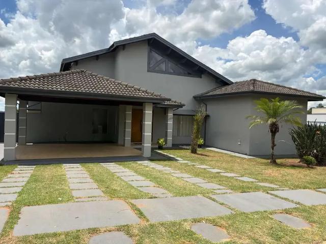 Sítio / Chácara para Venda em Boituva/SP Portal dos Lagos 3 Quartos