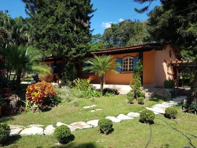 Sítio / Chácara para Venda em Brumadinho/MG Aranha 4 Quartos
