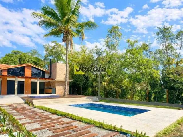Sítio / Chácara para Venda em Guararema/SP Itapema 4 Quartos