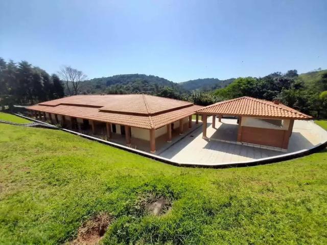 Sítio / Chácara para Venda em Guararema/SP Maracatu 4 Quartos