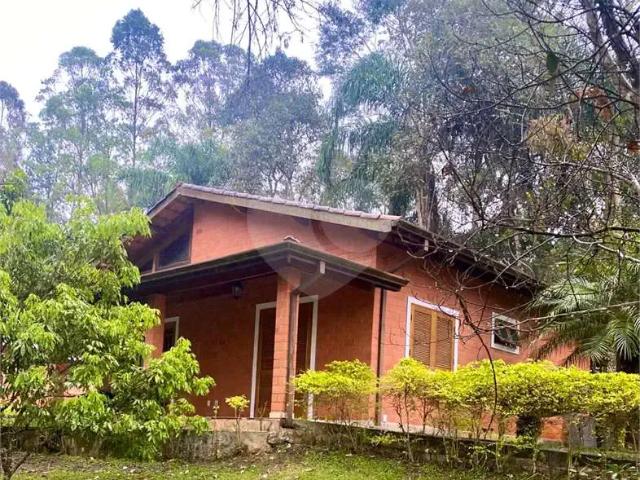 Sítio / Chácara para Venda em Embu das Artes/SP Jardim dos Ipês 5 Quartos