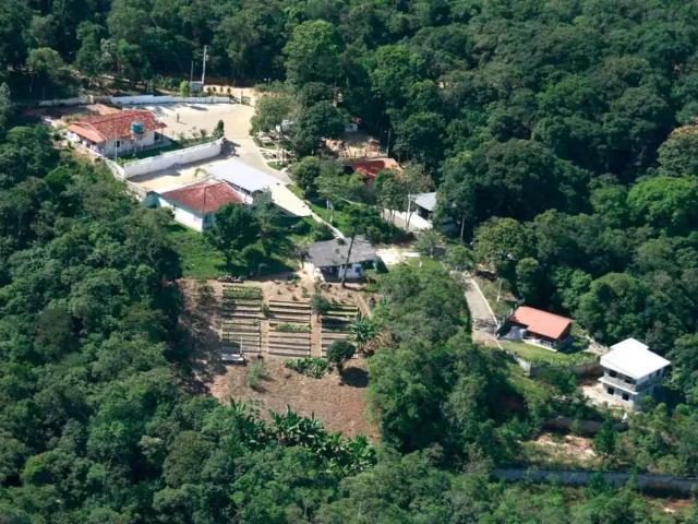 Sítio / Chácara para Venda em Embu Guaçu/SP Centro 3 Quartos