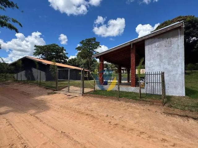 Sítio / Chácara para Venda em Echaporã/SP Zona Rural 3 Quartos