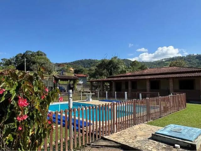 Sítio / Chácara para Venda em Extrema/MG Centro 3 Quartos